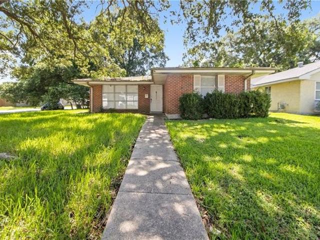 2737 Bristol Pl, New Orleans, LA 70131
