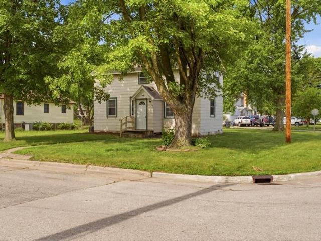 2737 Hamilton St, La Crosse, WI 54603