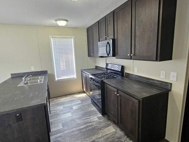 2737 W Washington Center Rd Lot 204, Fort Wayne, IN 46818
