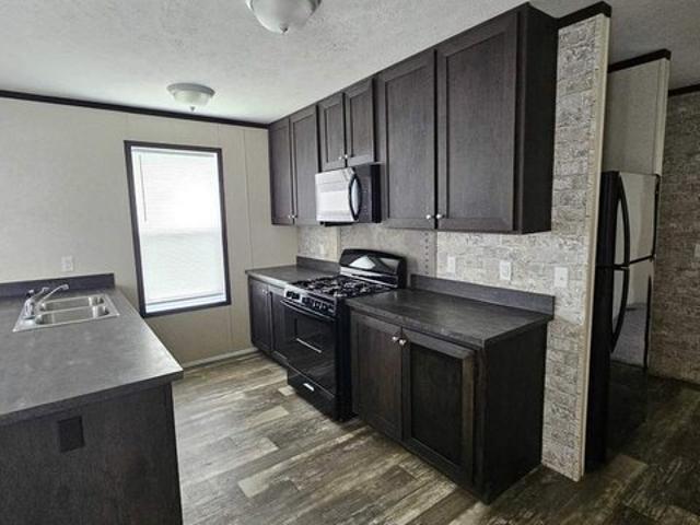 2737 W Washington Center Rd Lot 66, Fort Wayne, IN 46818