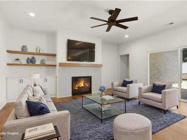 2737 Zuni Court