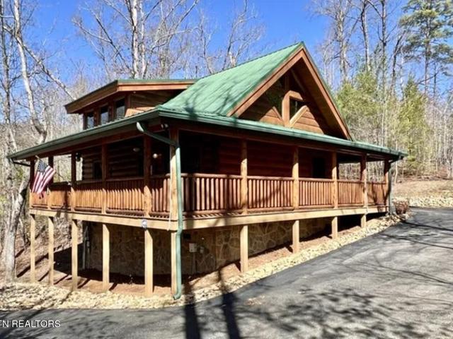 2738 Murray Ridge Rd, Sevierville, TN 37876