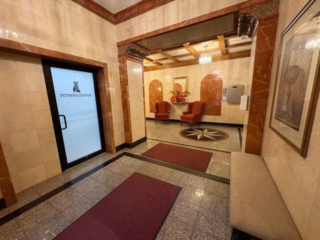2738 N. Pine Grove Studio Apartment for Rent at 2738 N Pine Grove Ave, Chicago, IL 60614 Lincoln Park
