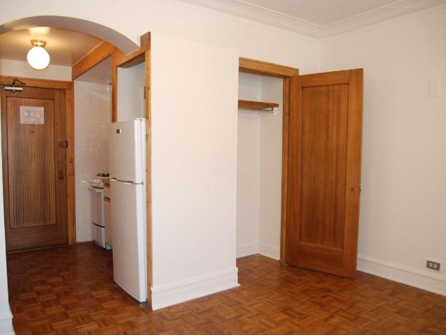 2738 N. Pine Grove Studio Apartment for Rent at 2738 N Pine Grove Ave, Chicago, IL 60614 Lincoln Park
