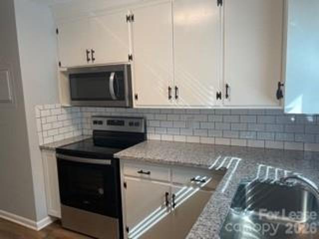 2738 Baker Street