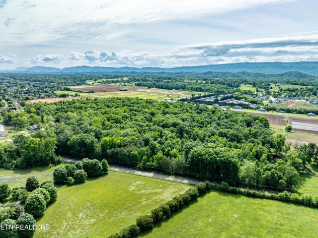 2738 Carpenters Grade Rd