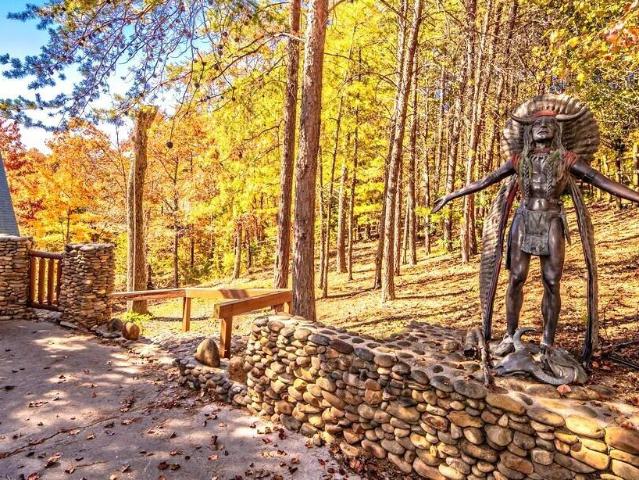 2738 Cats Paw Lane