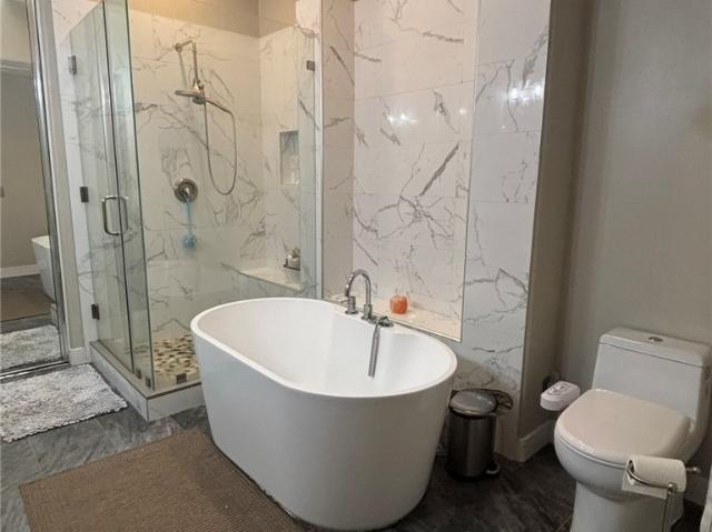 2738 La Salle Pointe