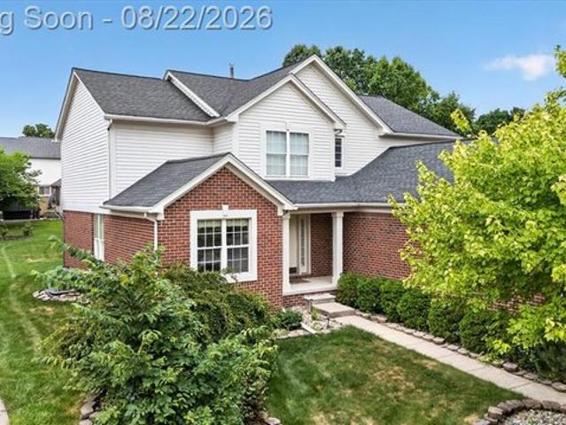 2738 Long Meadow Ln, Rochester Hills, MI 48307