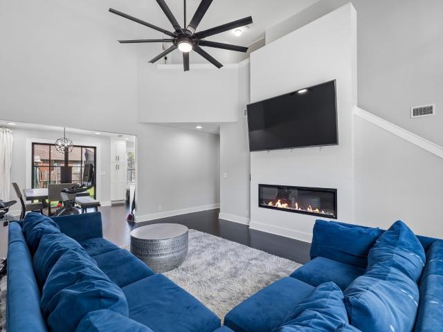 2738 Portside Ct