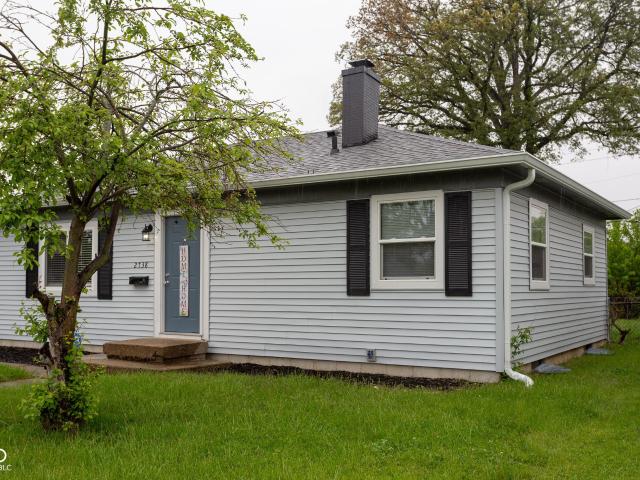 2738 W 18th Street