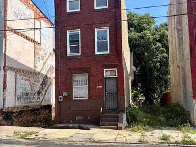 2738 W Glenwood Ave, Philadelphia, PA 19121