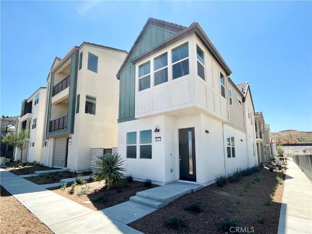 27391 Powder Ridge Ct, Valencia, CA 91381 | MLS #WS25254 | Compass