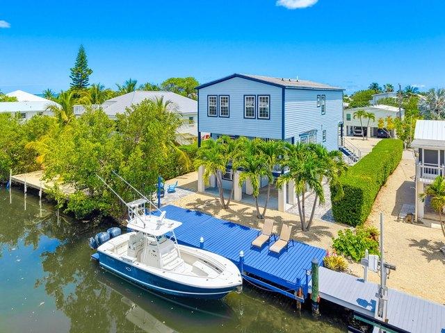 27395 Barbuda Ln, Ramrod Key, FL 33042