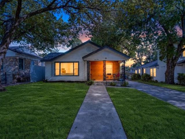 2739 Kingston St, Dallas, TX 75211