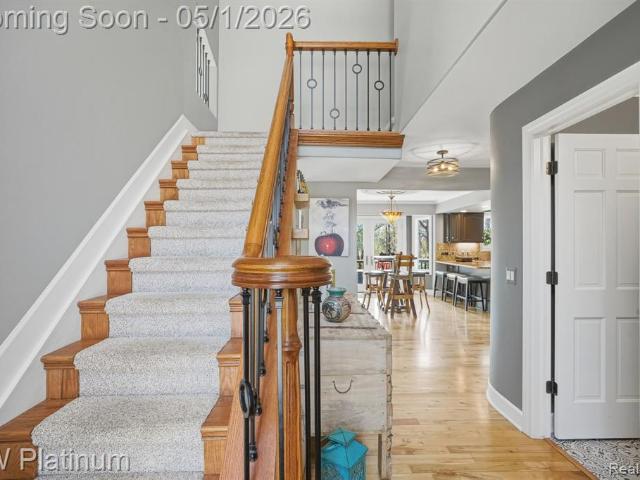 2739 Riverside Drive