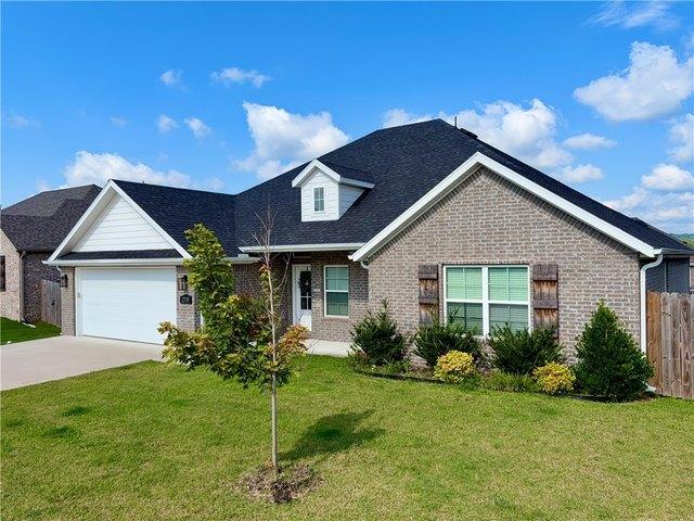 2739 S Angels Rd, Fayetteville, AR 72701