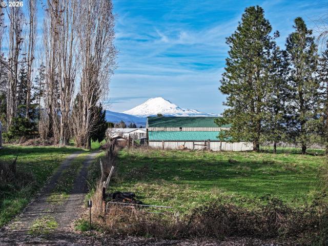 2739 wyeast rd
