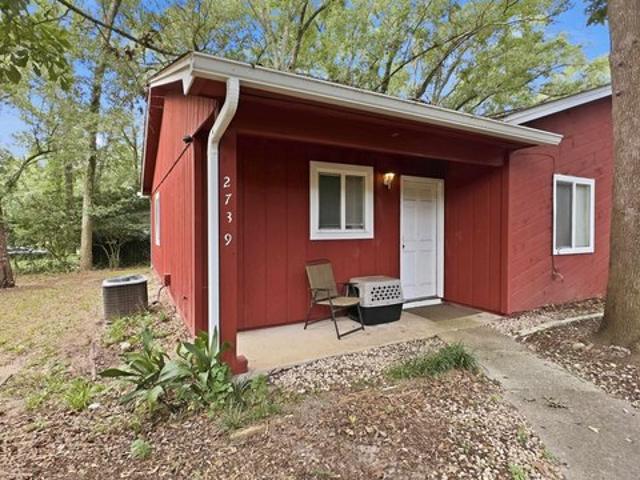 2739 W Tharpe St, Tallahassee, FL 32303