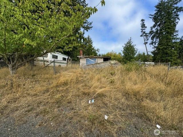 27302 W St, Ocean Park, WA 98640