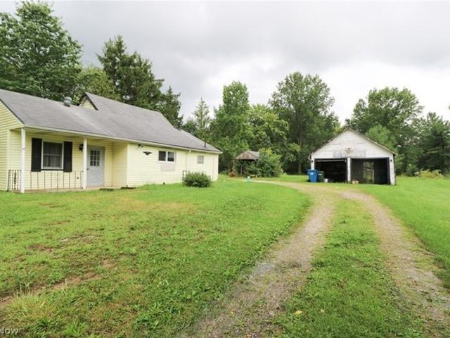27305 Bagley Rd, Olmsted Township, OH 44138