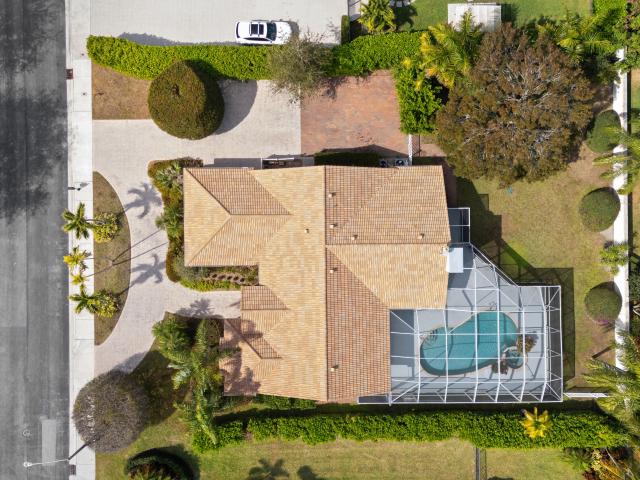 2730 Tecumseh Dr, West Palm Beach, FL 33409 | MLS #R11162