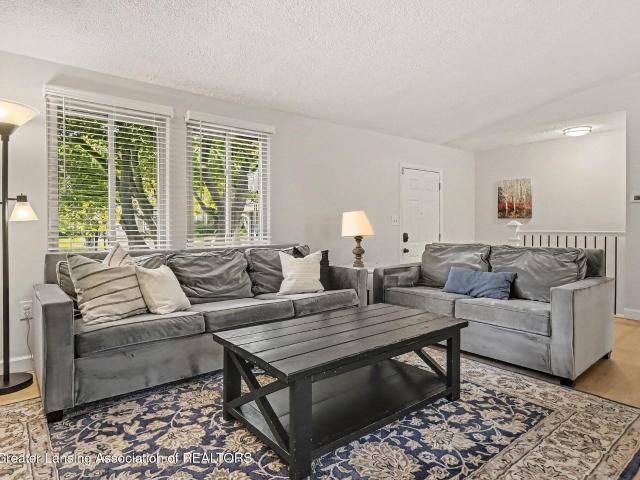 2731 Aurora Drive