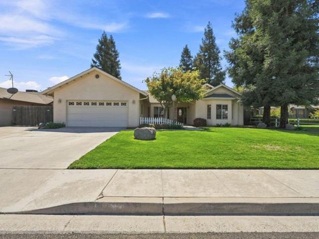 2731 E Feemster Ave, Visalia, CA 93292