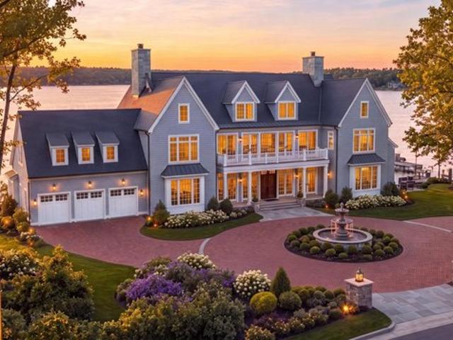 2731 Gale Rd, Wayzata, MN 55391