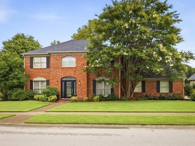 2731 Hillbrooke Pkwy, Owensboro, KY 42303