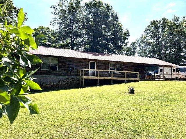 2731 Holmes Rd, Mountain View, AR 72560