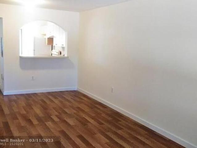 2731 SE 12th Rd #105, Homestead, FL 33035