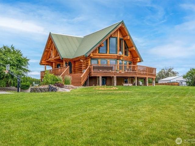 2731 Wild Goose Rd NE, Moses Lake, WA 98837