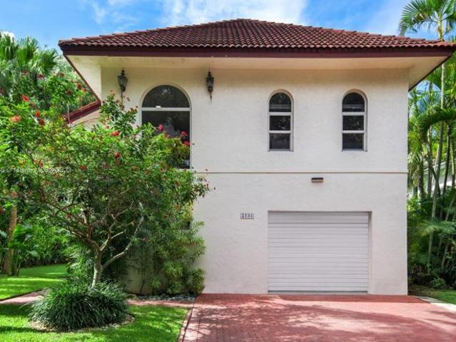 2731 22nd Ave SW, Miami, FL 33133