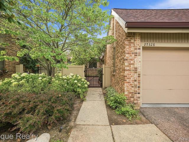 27328 Apple Blossom Lane