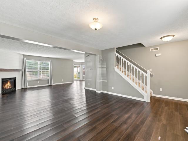2732 Monarchy Lane