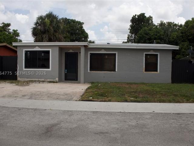 2732 NW 5th St, Pompano Beach, FL 33069