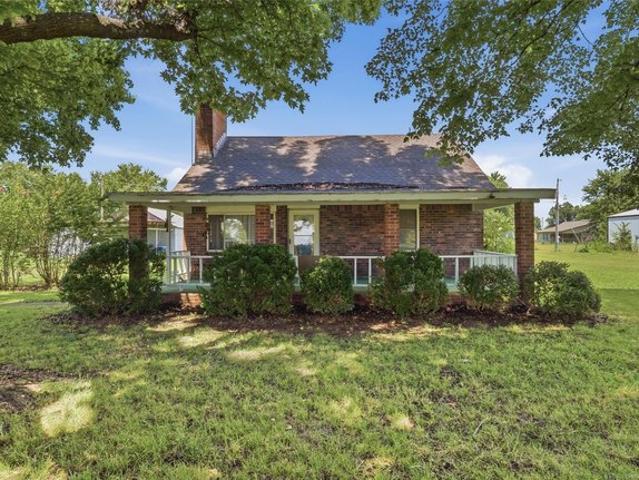 2732 Old Airport Rd, Pryor, OK 74361