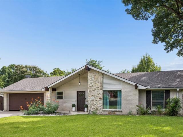 2732 Bay Meadows Circle