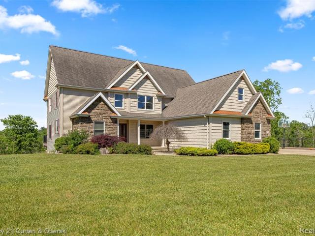 2732 Carric Court