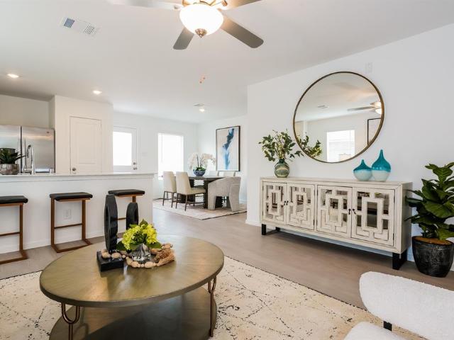 2732 Center Creek Lane