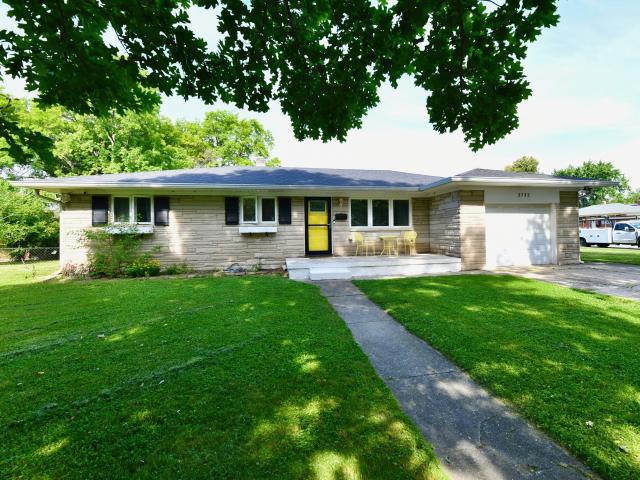 2732 Parkwood Drive