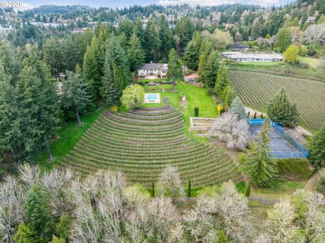 2732 SW Scholls Ferry RD
