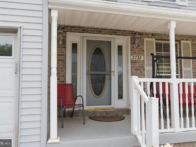 2732 Woodsview Drive