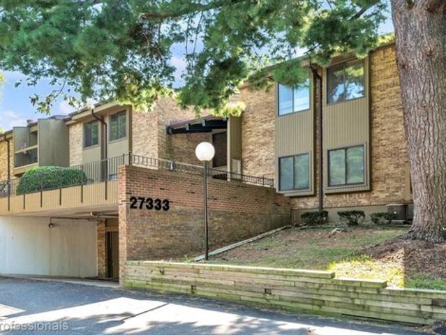 27333 Arborway Rd Unit 37, Southfield, MI 48033