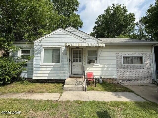 2733 E 13th St, Joplin, MO 64801
