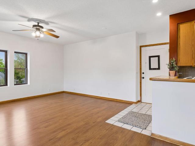 2733 Girard Avenue S # 305