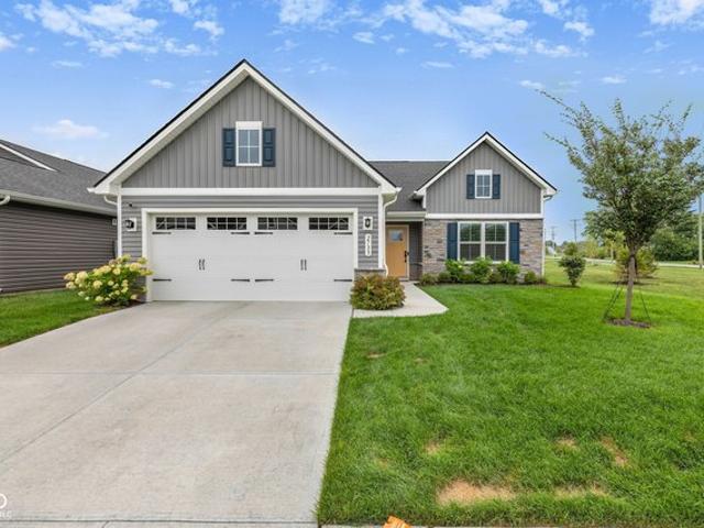 2733 Green Valley Dr, Lebanon, IN 46052