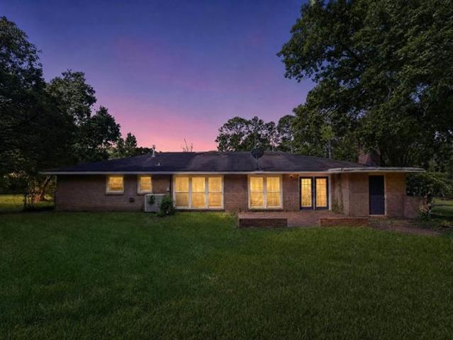 2733 Hermitage Dr, Montgomery, AL 36111