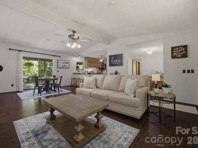 2733 Powell Drive Extension
